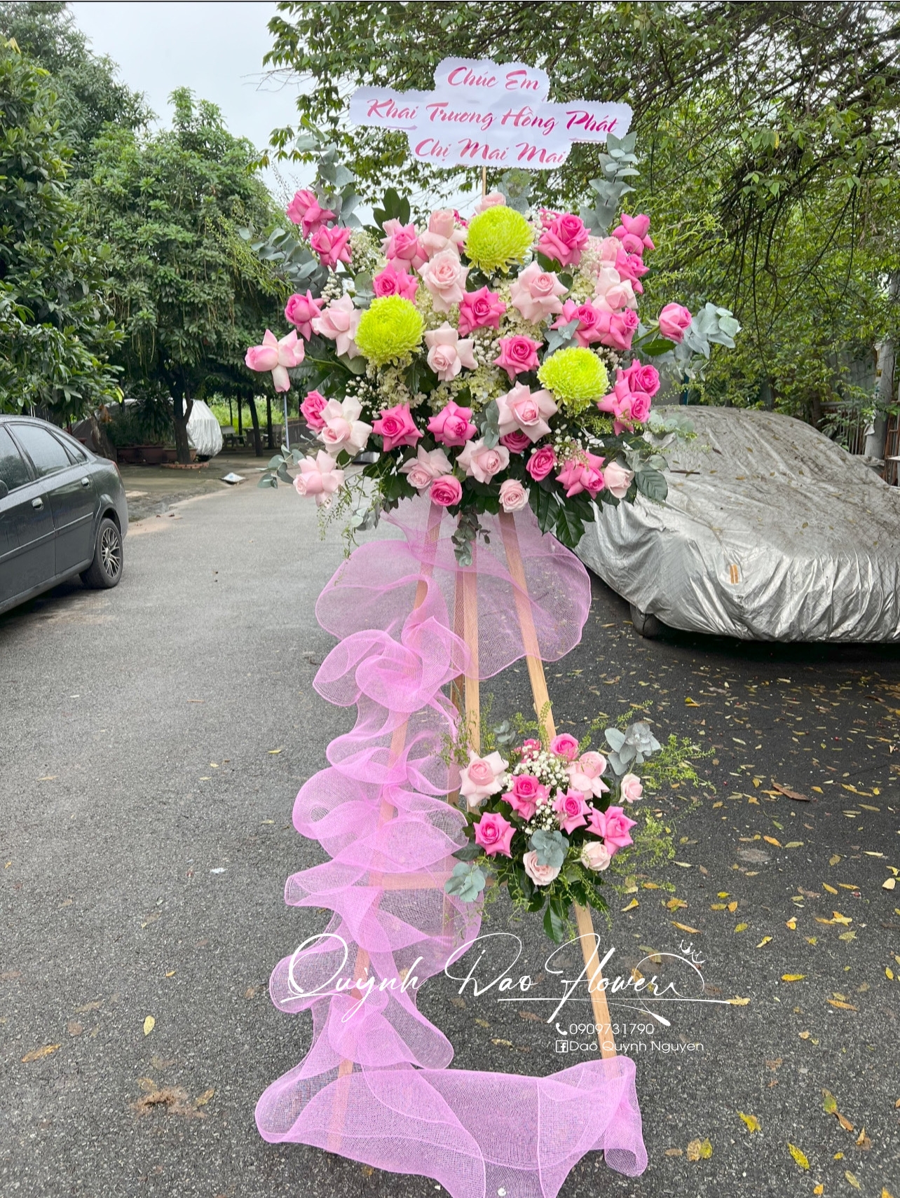 Kệ khai trương tone Hồng mix cúc mau đơn